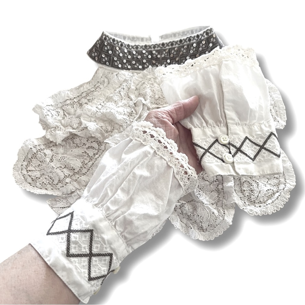 Vintage White Lace Jabot With Cross Stitch Collar And… - Gem